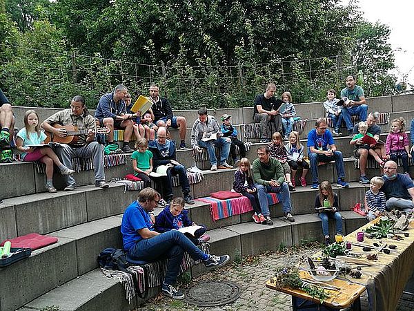 Evangelisches Jugendwerk Hessen e.V.: ANgeDACHT Juli 2022 - Was dürfen ...