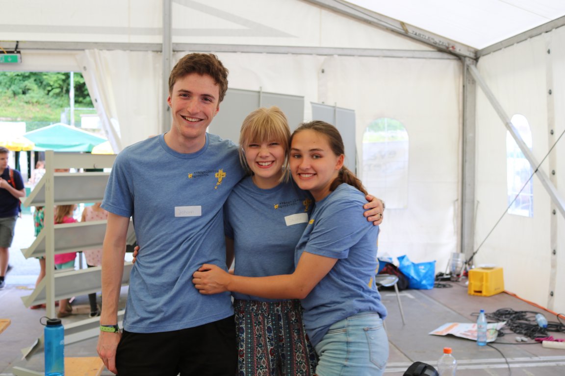 Evangelisches Jugendwerk Hessen e.V.: Eine Bundesfreiwilligendienst ...